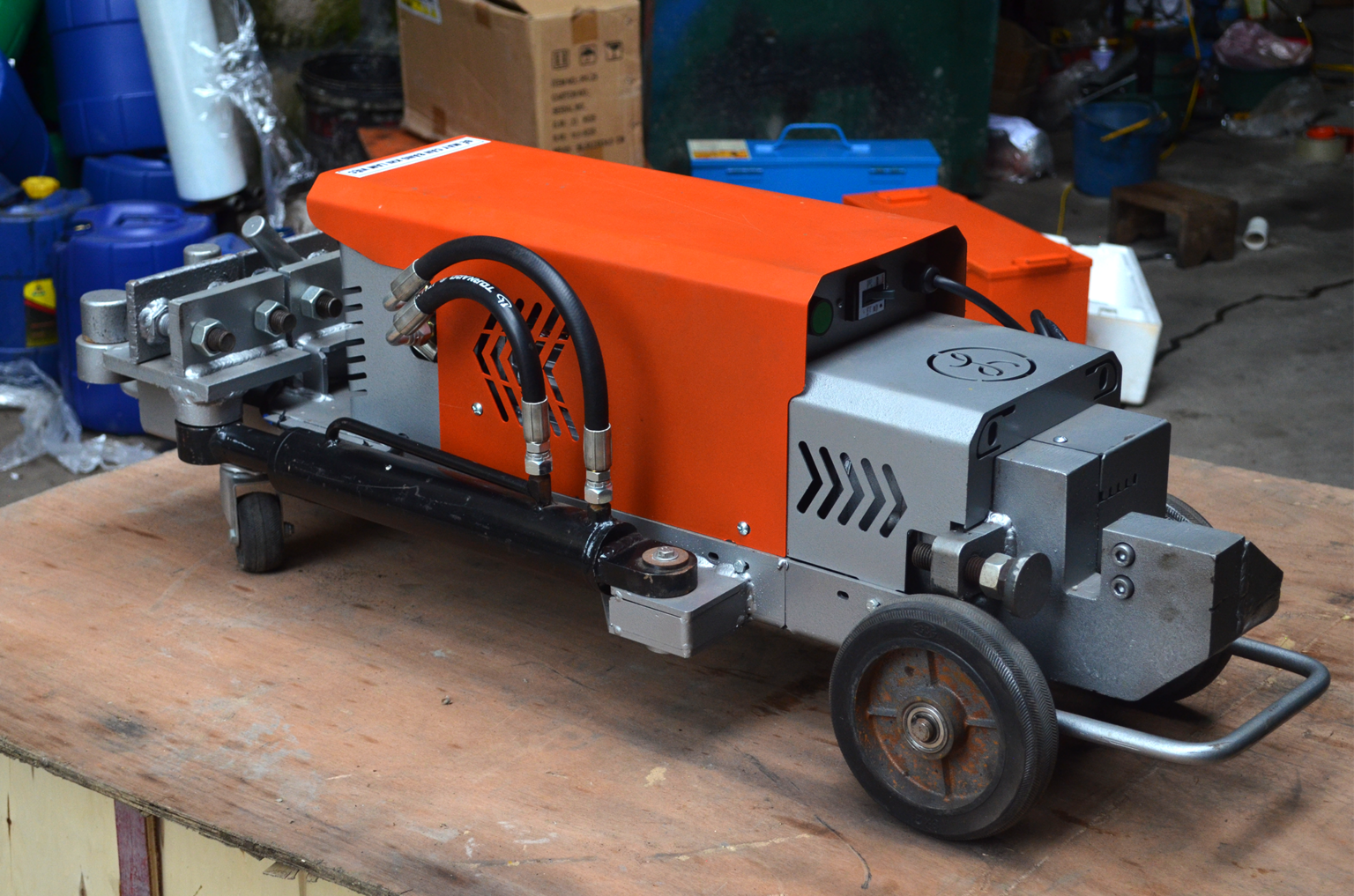 Máy Cắt Uốn Sắt CB25 - CÔNG TY CỔ PHẦN XUẤT NHẬP KHẨU THIẾT BỊ CÔNG NGHIỆP HOÀNG PHÚC